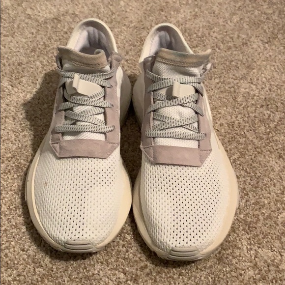 un peu Spécialiser via adidas pod 31 Déplacement Annihiler pardonné